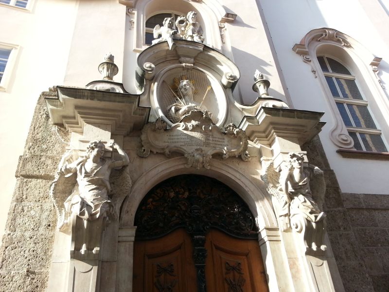 Sankt Sebastian mit Friedhof im Kreuzgang